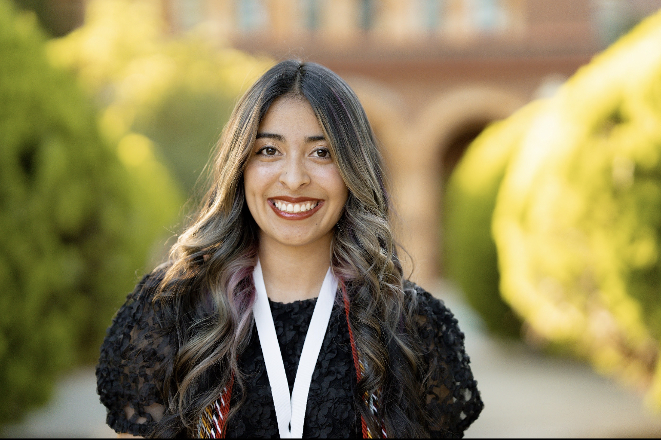 Vivian Hernandez - UCLA History Department